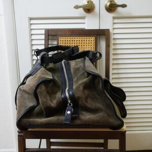 UGG | Bags | Ugg Collection Made In Italy Leather Carry On Unisex ...